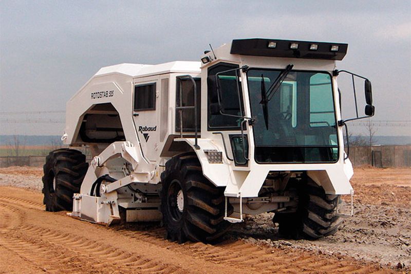 Mobile machines withstand extreme conditions - ifm