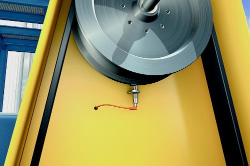 P|Prox displacement sensor: Applications - ifm