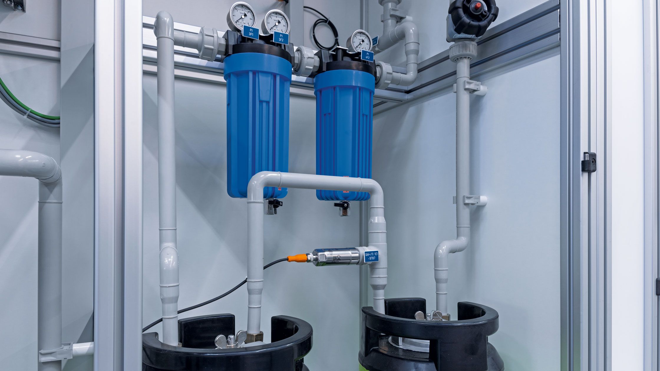 Pure and ultra-pure water treatment systems - ifm