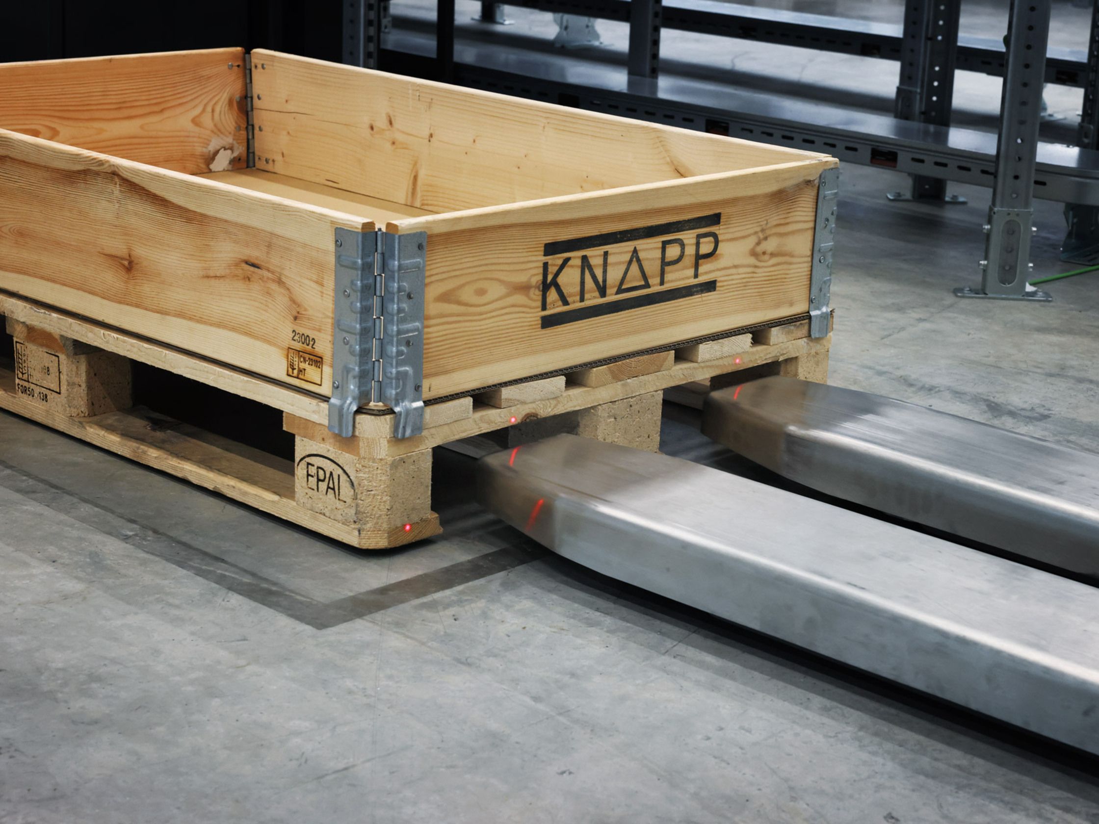Application report: KNAPP – 3D camera system in mobile robots - ifm
