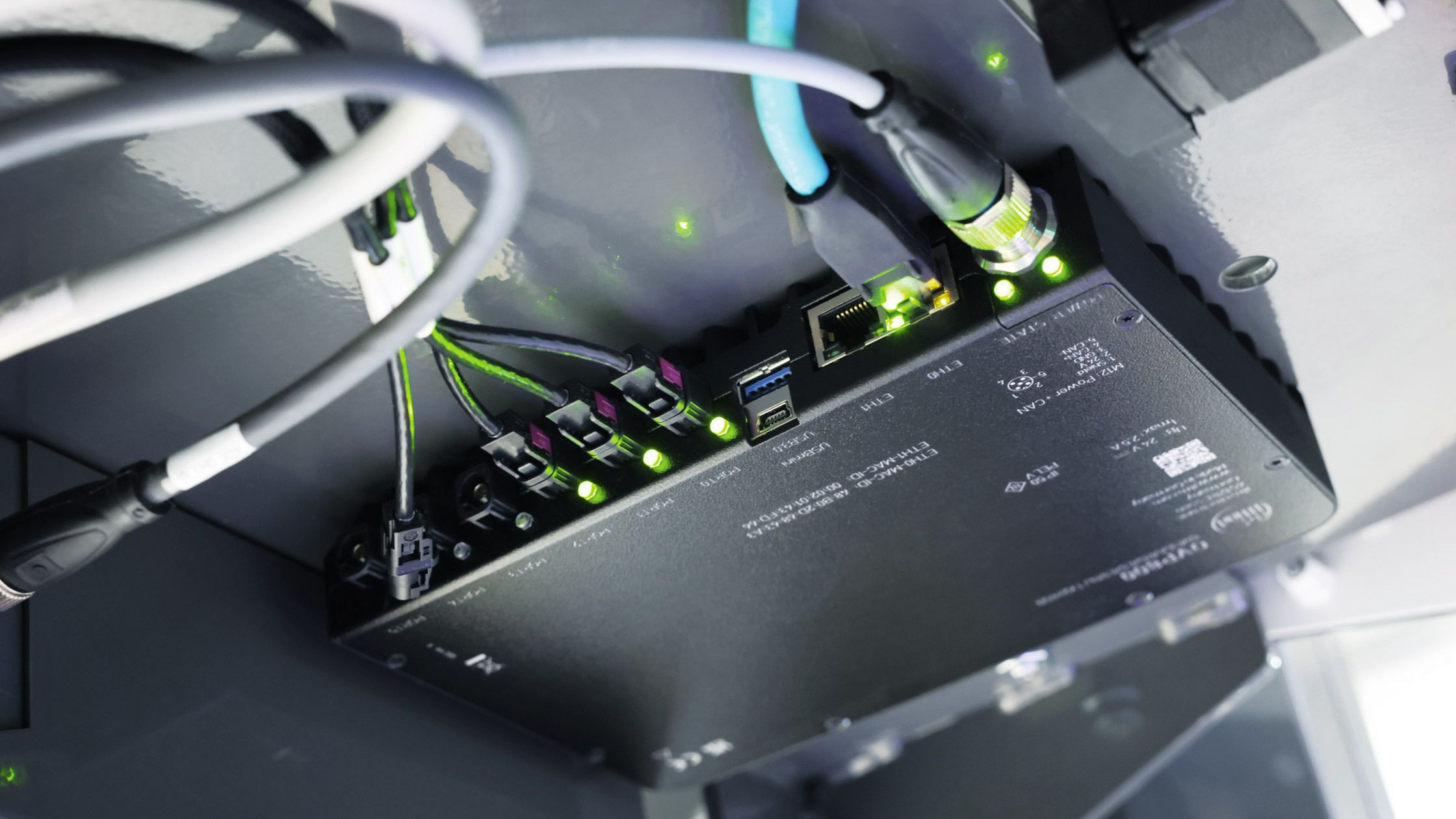 Application report: KNAPP – 3D camera system in mobile robots - ifm