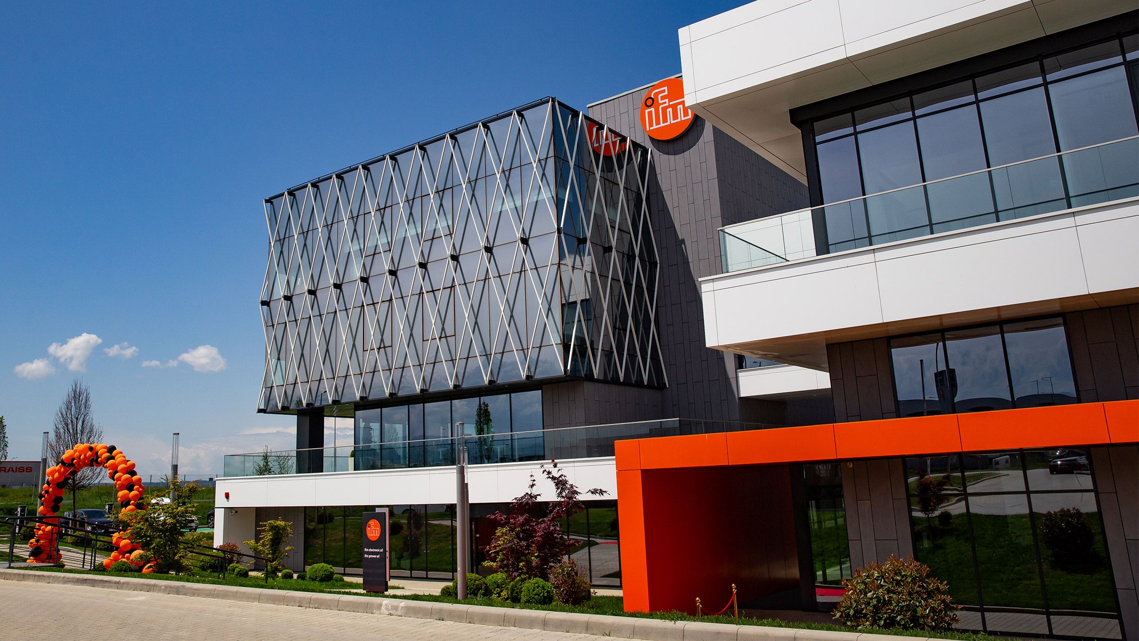 ifm opens certified “Green Factory” in Sibiu, Romania - ifm