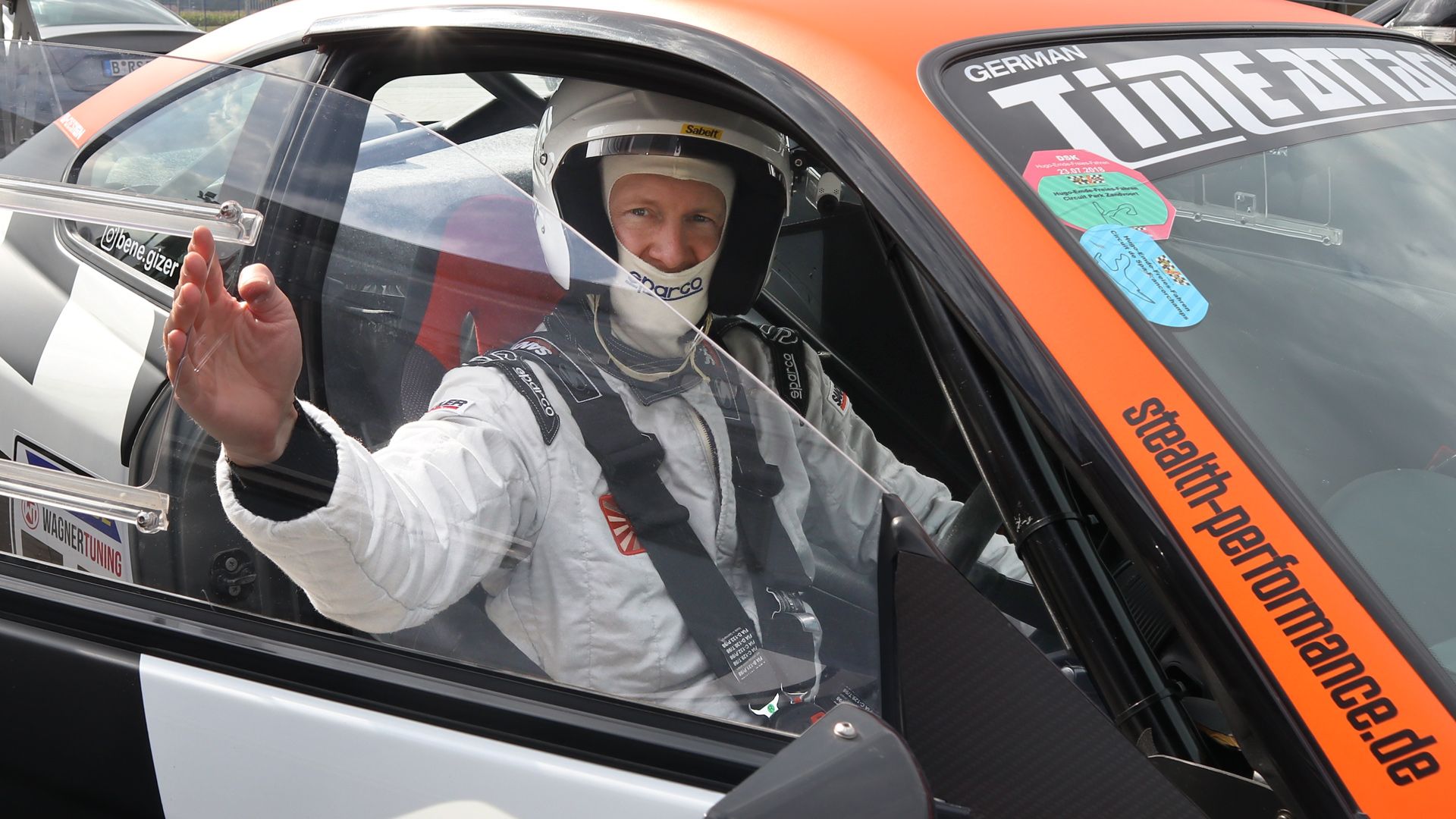 Überwachung relevanter Prozesse im Motorsport mit ecomatmobile - ifm