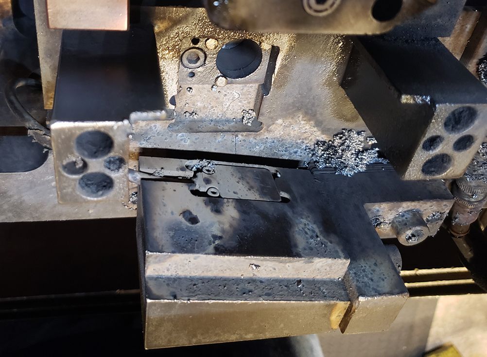 Flat packs for welding and stamping - ifm