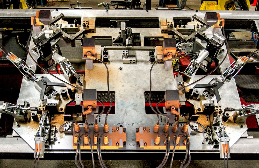 Flat packs for welding and stamping - ifm