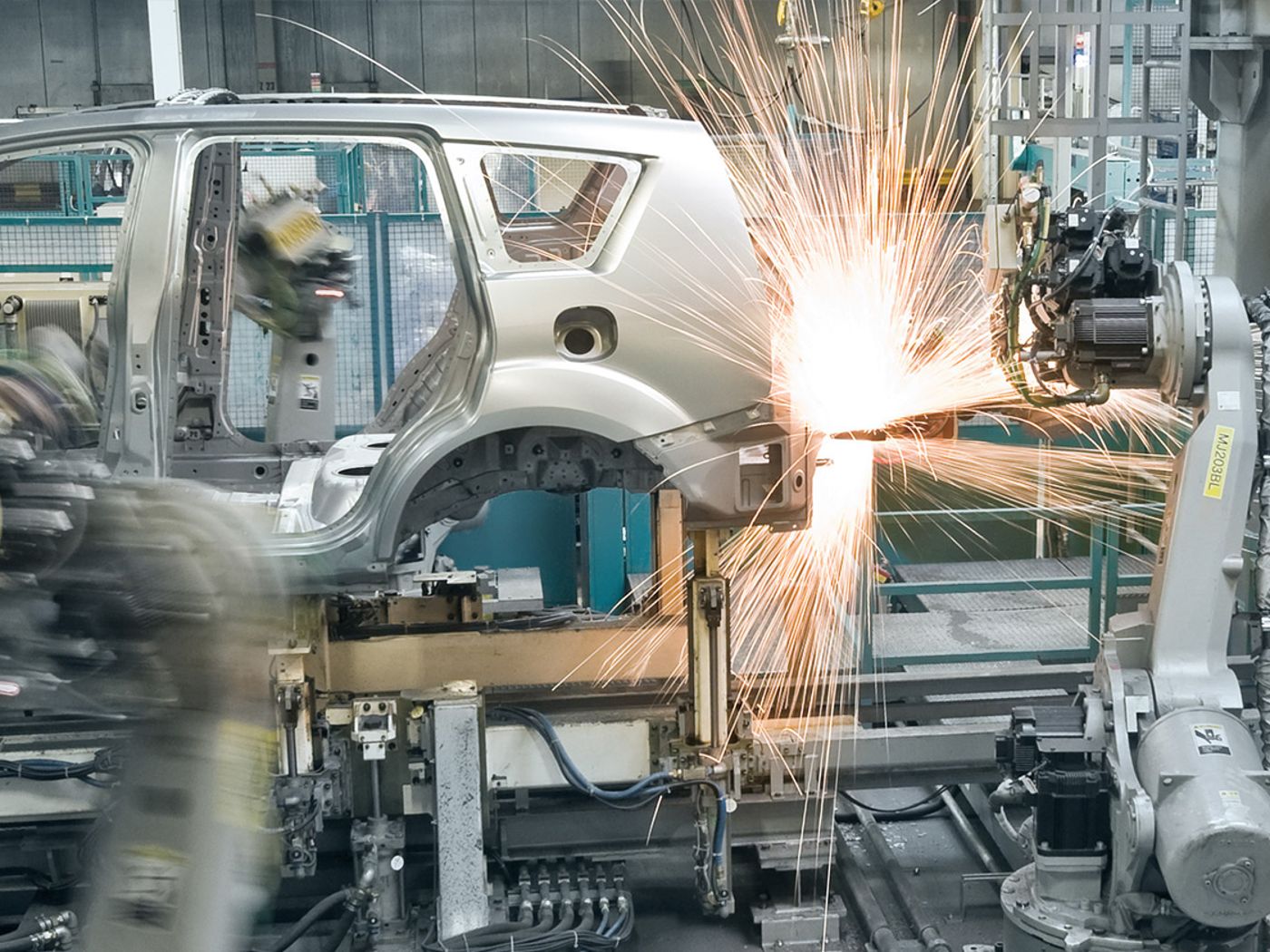 Case Study: Increased efficiency in metal panels handling - ifm