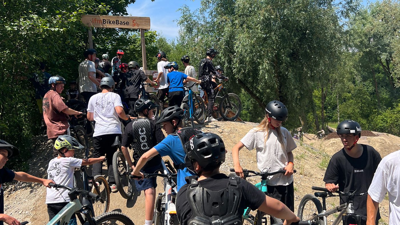 Eröffnung der ifm-BikeBase - ifm