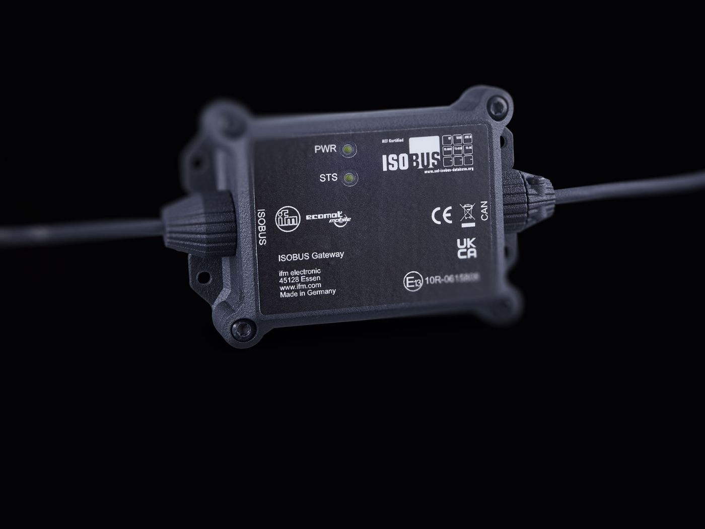 Mobile control systems | ISOBUS gateway for agricultural equipment - ifm