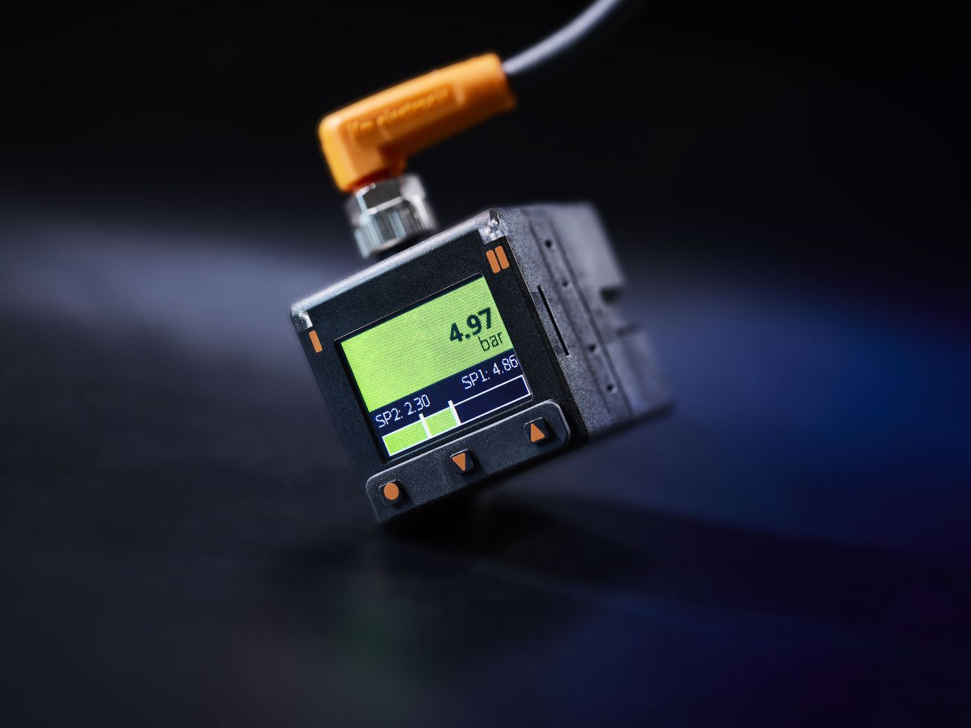 The compact pressure sensor for every pneumatic application - ifm