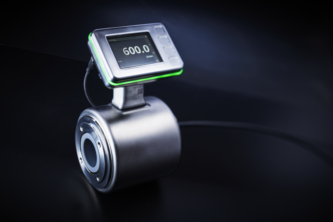 Sanitary flow meter with IO-Link - ifm